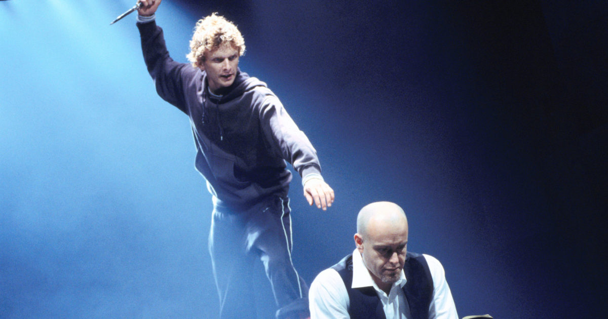 2003 Hamlet photo gallery | Bell Shakespeare